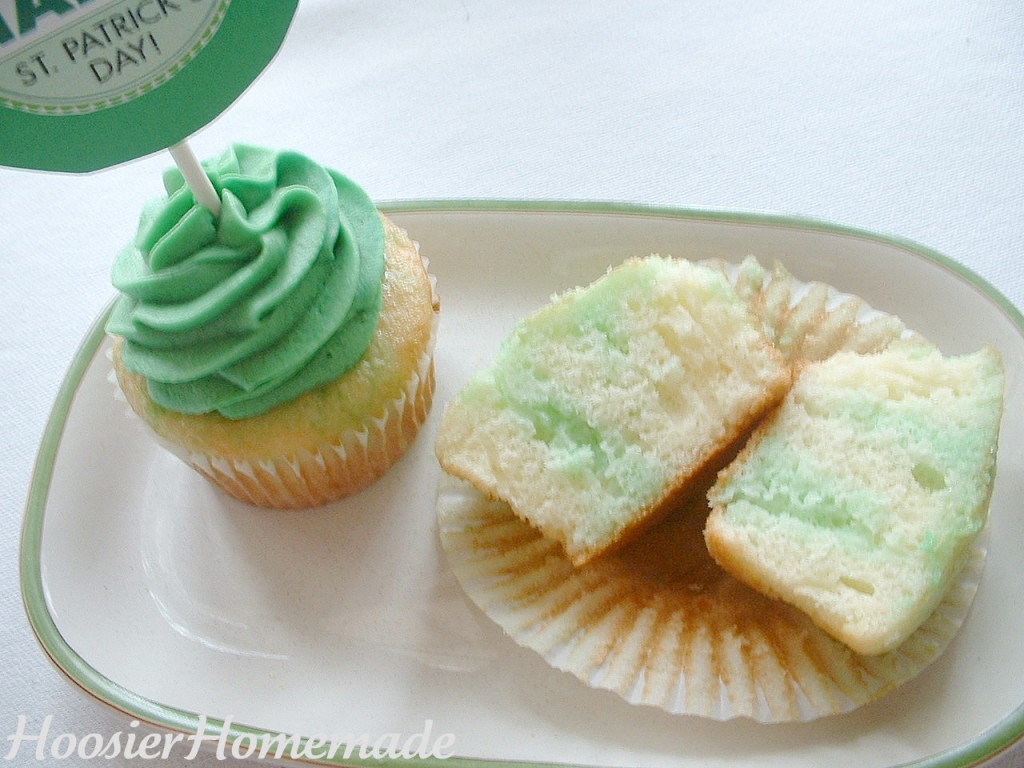 Cupcake Tuesday ~ St. Patrick's Day Cupcakes - Hoosier Homemade