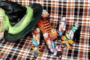 Halloween Party: Witch Shoe Party Favors - Hoosier Homemade